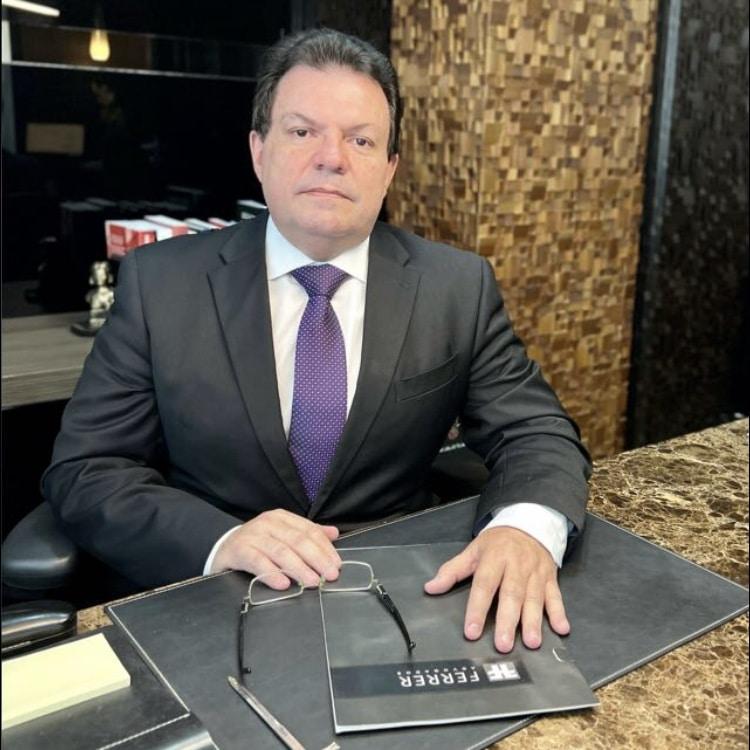 Fortaleza: Advogado Fernando Férrer é homenageado com Medalha do Mérito ...